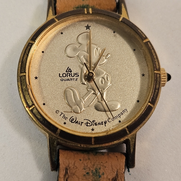 Morioka Tokel Inc. | Accessories | Vintage Lorus Disney Mickey Mouse ...